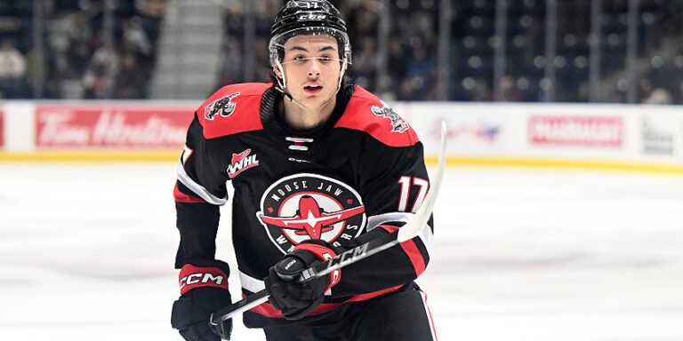 WHL: Lynden Lakovic - Neutral Zone - Men's