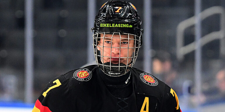 QMJHL: Carlos Handel - Neutral Zone - Men's